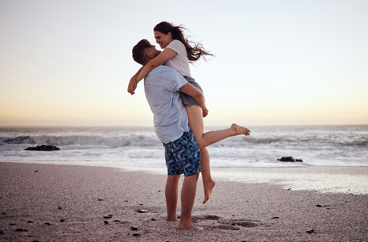 60 Engagement Photo Ideas To Save The Memorable Moment